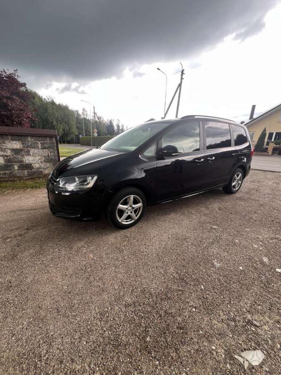 Melns Volkswagen Sharan 2011 Raseiniai, ar dzinēja tilpumu 1.97 L un nobraukumu 259 tūkst. km par 6990 €, foto 3 vietnē AUTOMOTO.COM.LV