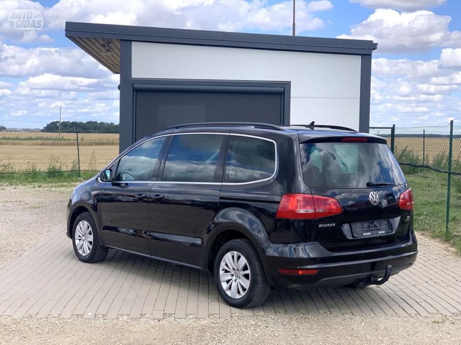 Black Volkswagen Sharan 2011 in Kaunas, with an engine capacity of 1.40 L and mileage of 223 thousand km for 6499 €, photo 5 on AUTOMOTO.COM.LV