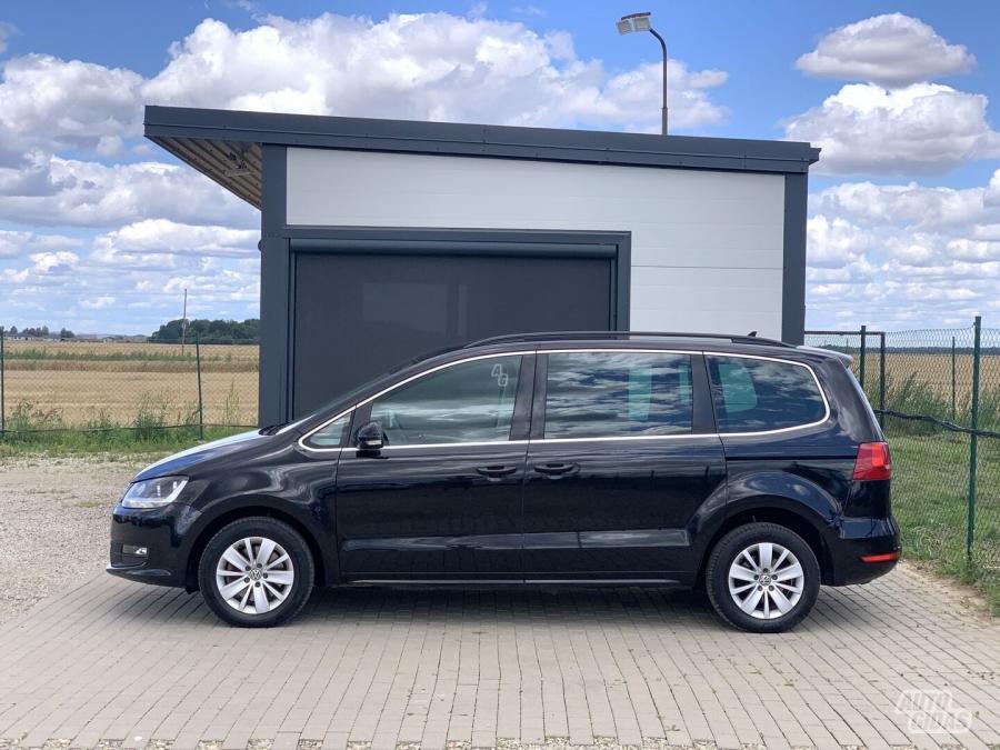 Black Volkswagen Sharan 2011 in Kaunas, with an engine capacity of 1.40 L and mileage of 223 thousand km for 6499 €, photo 10 on AUTOMOTO.COM.LV