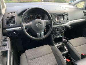 Black Volkswagen Sharan 2011 in Kaunas, with an engine capacity of 1.40 L and mileage of 223 thousand km for 6499 €, photo 14 on AUTOMOTO.COM.LV