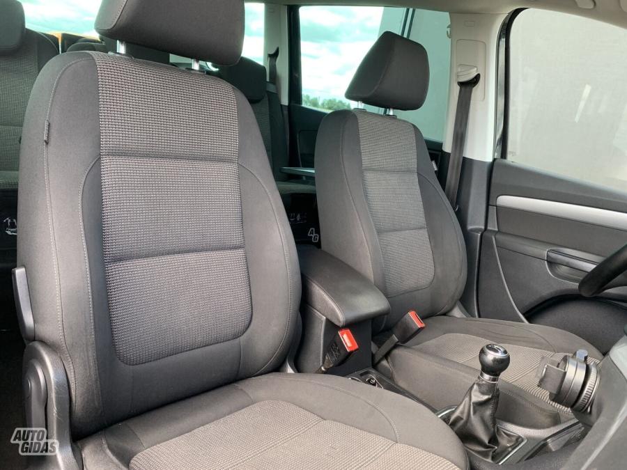 Black Volkswagen Sharan 2011 in Kaunas, with an engine capacity of 1.40 L and mileage of 223 thousand km for 6499 €, photo 15 on AUTOMOTO.COM.LV