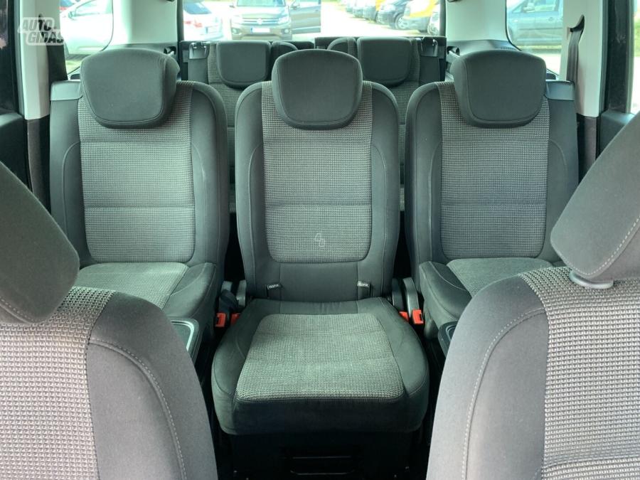 Black Volkswagen Sharan 2011 in Kaunas, with an engine capacity of 1.40 L and mileage of 223 thousand km for 6499 €, photo 16 on AUTOMOTO.COM.LV