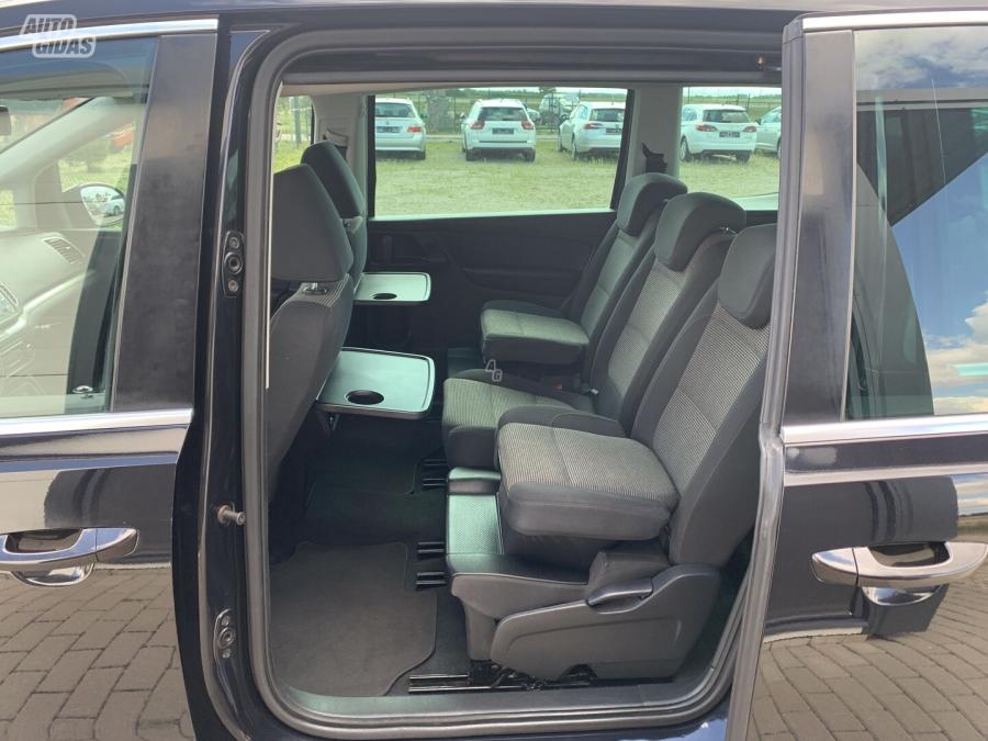 Black Volkswagen Sharan 2011 in Kaunas, with an engine capacity of 1.40 L and mileage of 223 thousand km for 6499 €, photo 28 on AUTOMOTO.COM.LV