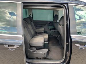 Black Volkswagen Sharan 2011 in Kaunas, with an engine capacity of 1.40 L and mileage of 223 thousand km for 6499 €, photo 29 on AUTOMOTO.COM.LV
