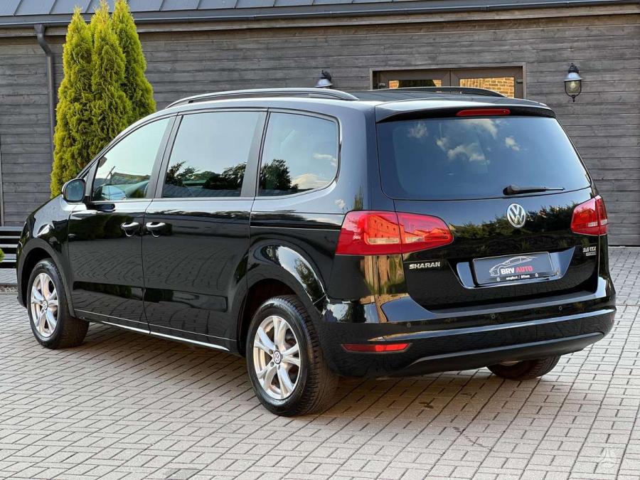 Black Volkswagen Sharan 2011 in Kedainiai, with an engine capacity of 1.97 L and mileage of 274 thousand km for 7950 €, photo 11 on AUTOMOTO.COM.LV