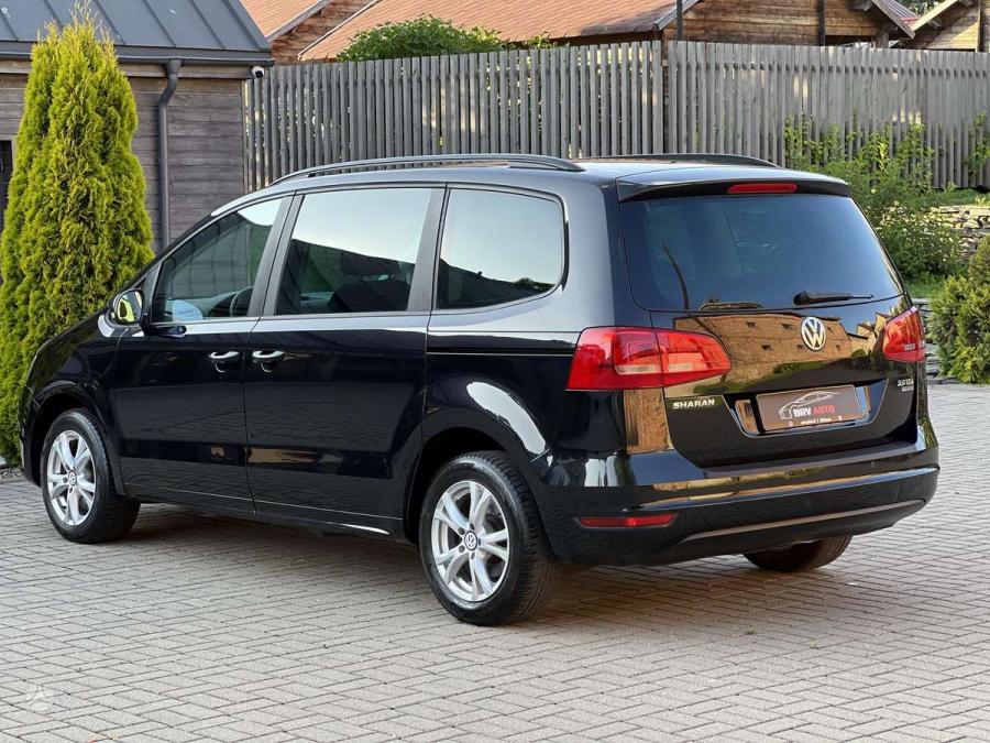 Black Volkswagen Sharan 2011 in Kedainiai, with an engine capacity of 1.97 L and mileage of 274 thousand km for 7950 €, photo 16 on AUTOMOTO.COM.LV