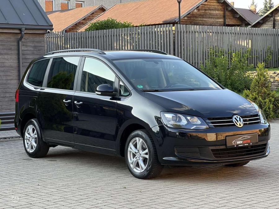 Black Volkswagen Sharan 2011 in Kedainiai, with an engine capacity of 1.97 L and mileage of 274 thousand km for 7950 €, photo 19 on AUTOMOTO.COM.LV