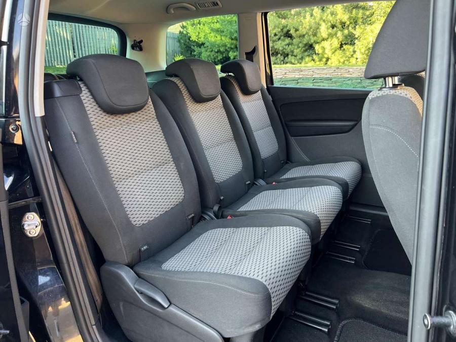 Black Volkswagen Sharan 2011 in Kedainiai, with an engine capacity of 1.97 L and mileage of 274 thousand km for 7950 €, photo 33 on AUTOMOTO.COM.LV