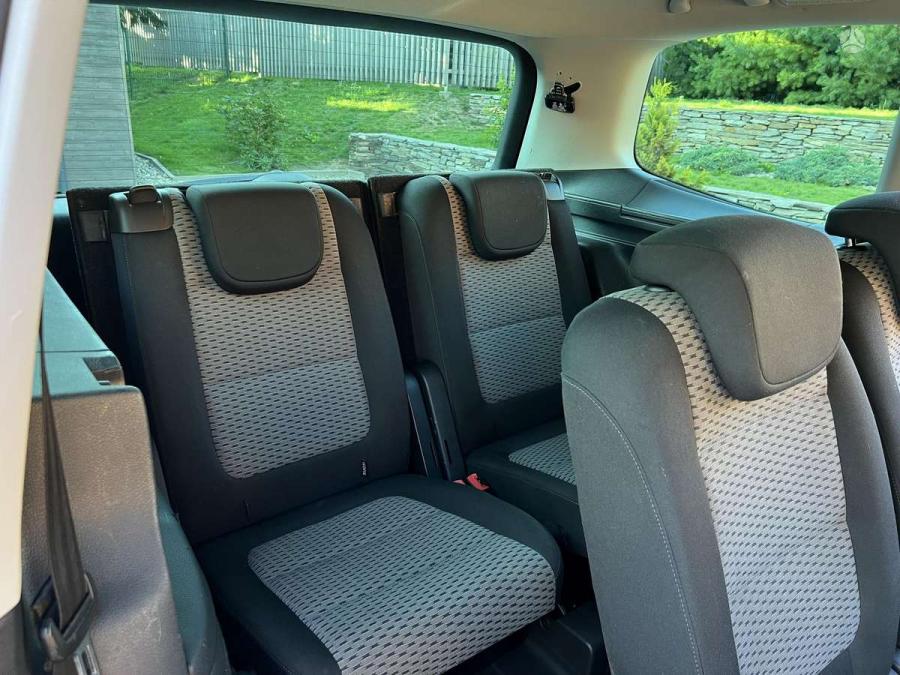 Black Volkswagen Sharan 2011 in Kedainiai, with an engine capacity of 1.97 L and mileage of 274 thousand km for 7950 €, photo 35 on AUTOMOTO.COM.LV