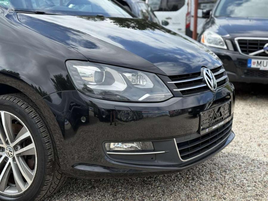 Black Volkswagen Sharan 2011 in Ukmerge, with an engine capacity of 1.97 L and mileage of 250 thousand km for 7850 €, photo 8 on AUTOMOTO.COM.LV