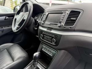 Black Volkswagen Sharan 2011 in Ukmerge, with an engine capacity of 1.97 L and mileage of 250 thousand km for 7850 €, photo 11 on AUTOMOTO.COM.LV