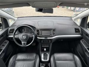 Black Volkswagen Sharan 2011 in Ukmerge, with an engine capacity of 1.97 L and mileage of 250 thousand km for 7850 €, photo 12 on AUTOMOTO.COM.LV