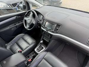 Black Volkswagen Sharan 2011 in Ukmerge, with an engine capacity of 1.97 L and mileage of 250 thousand km for 7850 €, photo 13 on AUTOMOTO.COM.LV