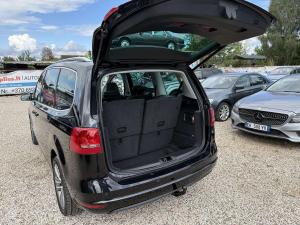 Black Volkswagen Sharan 2011 in Ukmerge, with an engine capacity of 1.97 L and mileage of 250 thousand km for 7850 €, photo 19 on AUTOMOTO.COM.LV