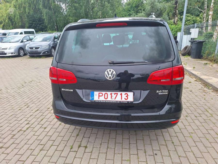 Black Volkswagen Sharan 2011 in Marijampole, with an engine capacity of 1.97 L and mileage of 311 thousand km for 7200 €, photo 8 on AUTOMOTO.COM.LV