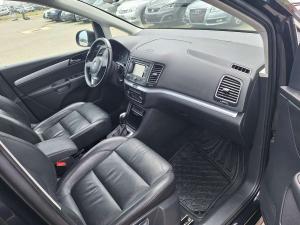 Black Volkswagen Sharan 2011 in Marijampole, with an engine capacity of 1.97 L and mileage of 311 thousand km for 7200 €, photo 14 on AUTOMOTO.COM.LV