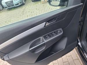Black Volkswagen Sharan 2011 in Marijampole, with an engine capacity of 1.97 L and mileage of 311 thousand km for 7200 €, photo 16 on AUTOMOTO.COM.LV