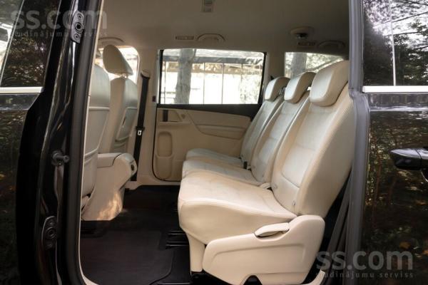 Black Volkswagen Sharan 2011 in Tukums, with an engine capacity of 2.00 L and mileage of 249 thousand km for 6890 €, photo 11 on AUTOMOTO.COM.LV