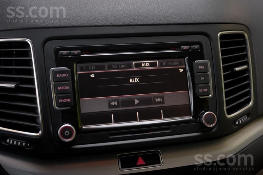 Melns Volkswagen Sharan 2011 Tukums, ar dzinēja tilpumu 2.00 L un nobraukumu 249 tūkst. km par 6890 €, foto 23 vietnē AUTOMOTO.COM.LV