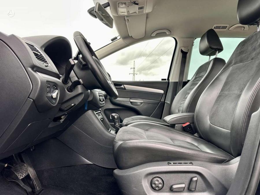 Melns Volkswagen Sharan 2011 Marijampole, ar dzinēja tilpumu 1.97 L un nobraukumu 303 tūkst. km par 7650 €, foto 13 vietnē AUTOMOTO.COM.LV