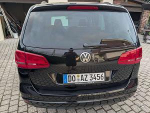 Black Volkswagen Sharan 2011 in Marijampole, with an engine capacity of 1.97 L and mileage of 293 thousand km for 5750 €, photo 6 on AUTOMOTO.COM.LV