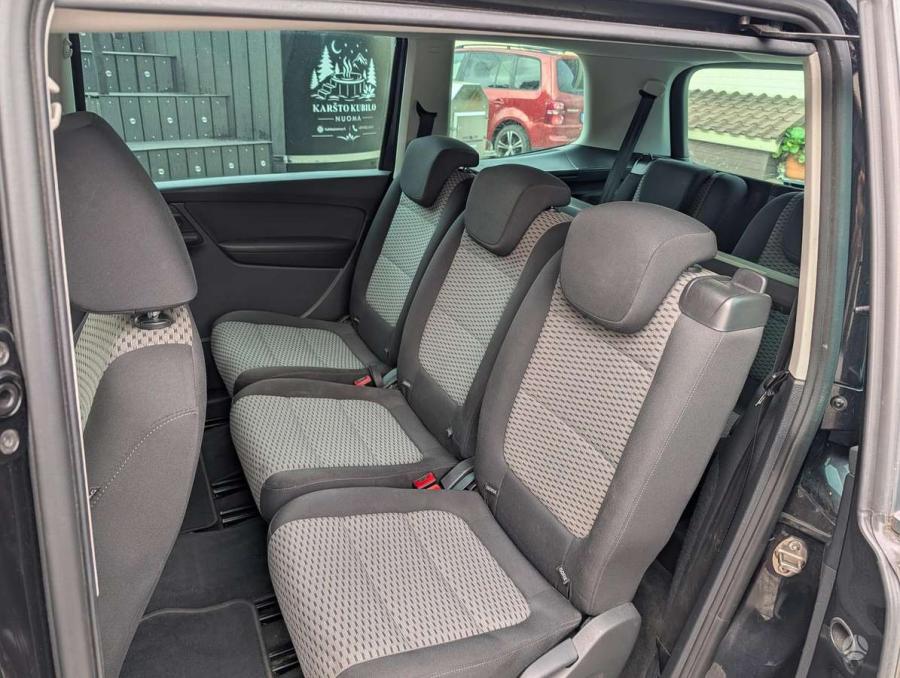 Black Volkswagen Sharan 2011 in Marijampole, with an engine capacity of 1.97 L and mileage of 293 thousand km for 5750 €, photo 10 on AUTOMOTO.COM.LV