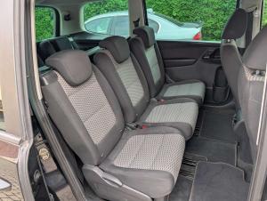 Black Volkswagen Sharan 2011 in Marijampole, with an engine capacity of 1.97 L and mileage of 293 thousand km for 5750 €, photo 12 on AUTOMOTO.COM.LV