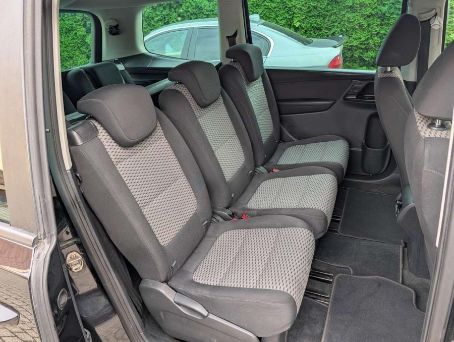 Black Volkswagen Sharan 2011 in Marijampole, with an engine capacity of 1.97 L and mileage of 293 thousand km for 5750 €, photo 12 on AUTOMOTO.COM.LV
