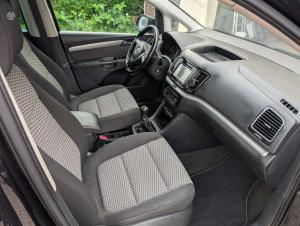 Black Volkswagen Sharan 2011 in Marijampole, with an engine capacity of 1.97 L and mileage of 293 thousand km for 5750 €, photo 13 on AUTOMOTO.COM.LV