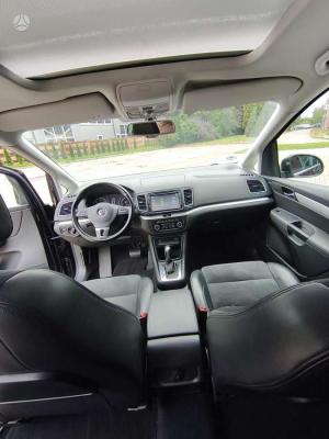 Black Volkswagen Sharan 2011 in Marijampole, with an engine capacity of 1.97 L and mileage of 238 thousand km for 8900 €, photo 11 on AUTOMOTO.COM.LV