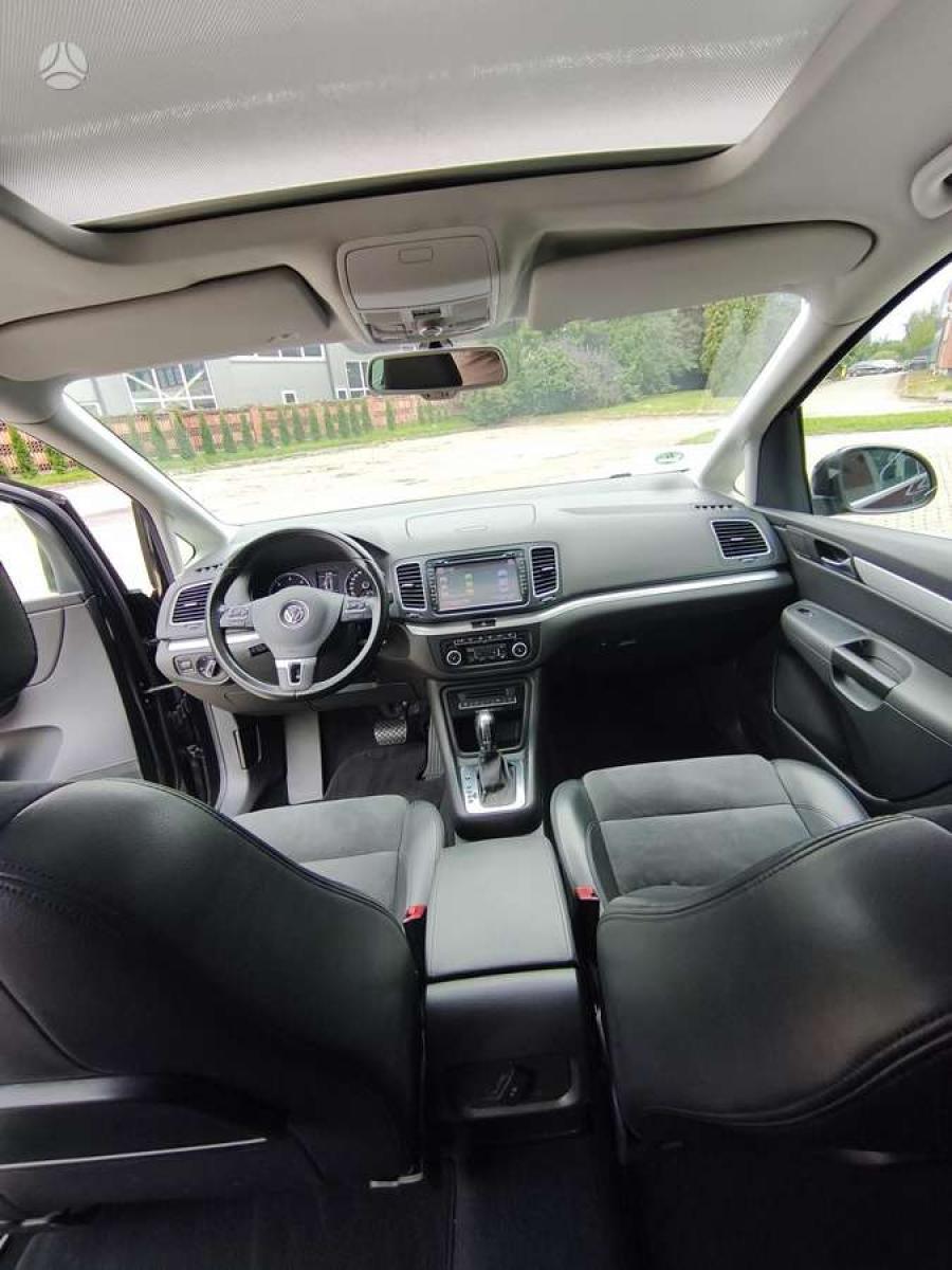 Black Volkswagen Sharan 2011 in Marijampole, with an engine capacity of 1.97 L and mileage of 238 thousand km for 8900 €, photo 11 on AUTOMOTO.COM.LV
