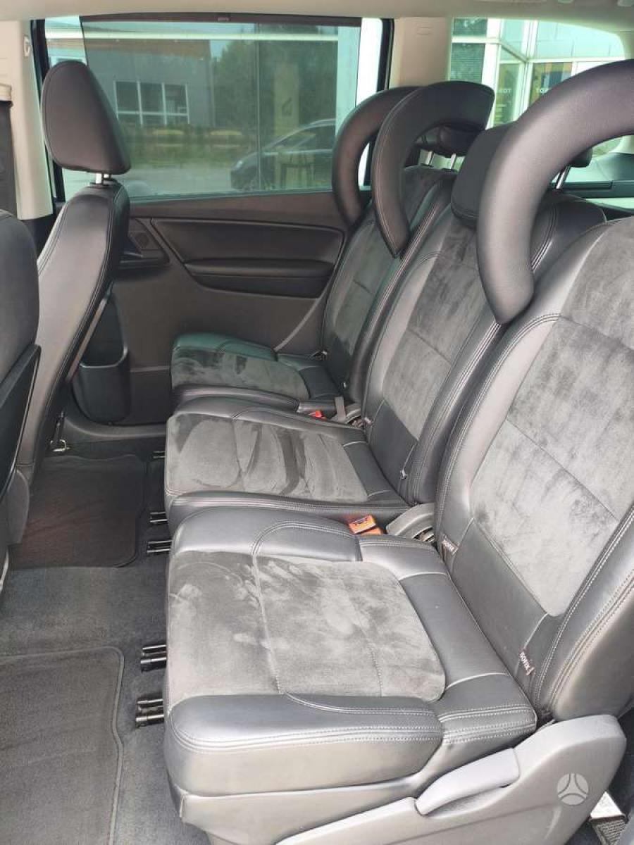 Black Volkswagen Sharan 2011 in Marijampole, with an engine capacity of 1.97 L and mileage of 238 thousand km for 8900 €, photo 16 on AUTOMOTO.COM.LV