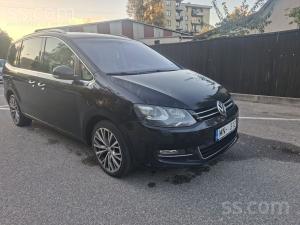 Melns Volkswagen Sharan 2011 Rīga, ar dzinēja tilpumu 2.00 L un nobraukumu 360 tūkst. km par 8000 €, foto  vietnē AUTOMOTO.COM.LV