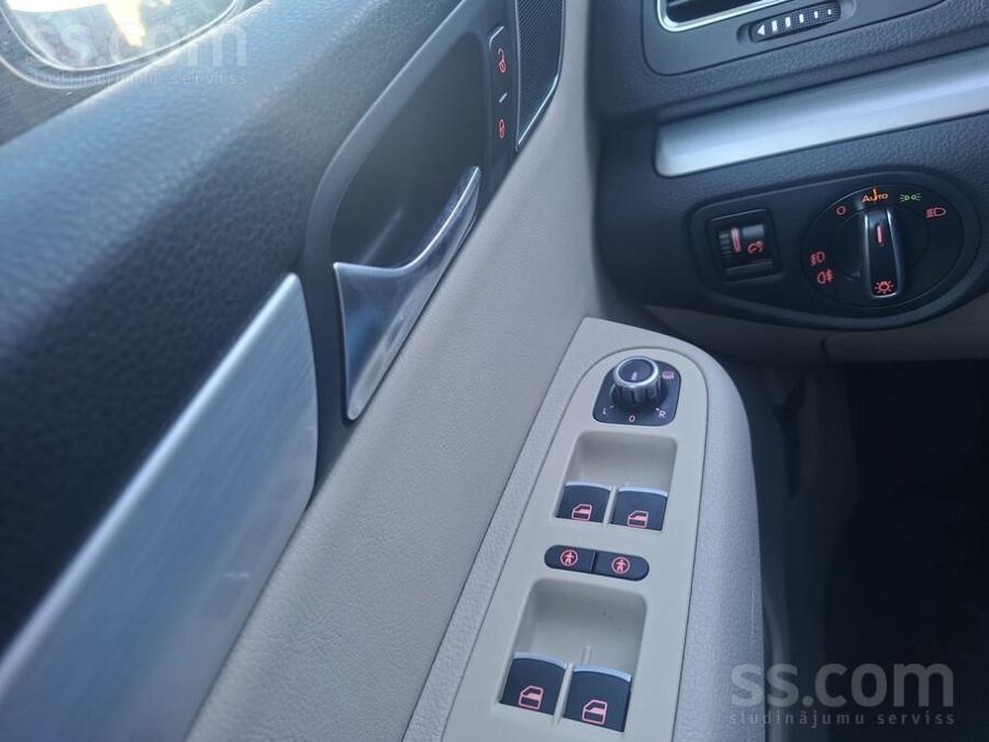 Melns Volkswagen Sharan 2011 Rīga, ar dzinēja tilpumu 2.00 L un nobraukumu 360 tūkst. km par 8000 €, foto 16 vietnē AUTOMOTO.COM.LV