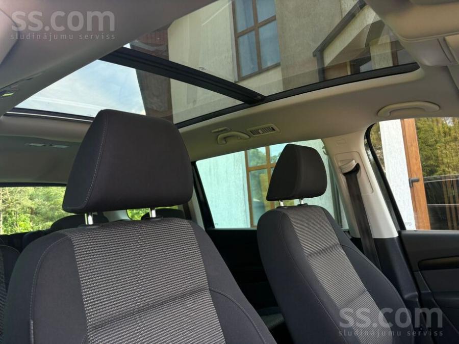 Black Volkswagen Sharan 2012 in Jelgava, with an engine capacity of 2.00 L and mileage of 168 thousand km for 8950 €, photo 8 on AUTOMOTO.COM.LV