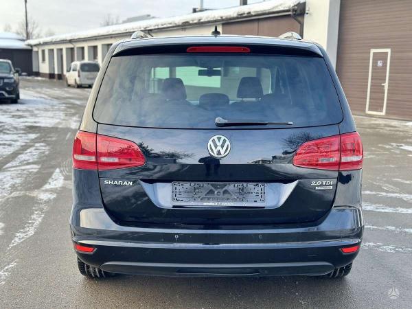 Black Volkswagen Sharan 2012 in Telschi, with an engine capacity of 1.97 L and mileage of 255 thousand km for 9700 €, photo 6 on AUTOMOTO.COM.LV