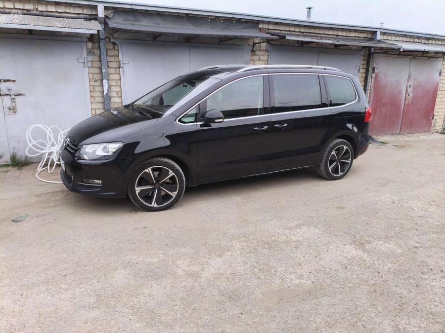 Black Volkswagen Sharan 2012 in Kaunas, with an engine capacity of 1.97 L and mileage of 245 thousand km for 9700 €, photo 2 on AUTOMOTO.COM.LV