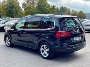 Black Volkswagen Sharan 2012 in Kaunas, with an engine capacity of 1.97 L and mileage of 245 thousand km for 9700 €, photo 7 on AUTOMOTO.COM.LV