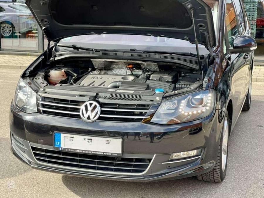 Black Volkswagen Sharan 2012 in Kaunas, with an engine capacity of 1.97 L and mileage of 245 thousand km for 9700 €, photo 30 on AUTOMOTO.COM.LV