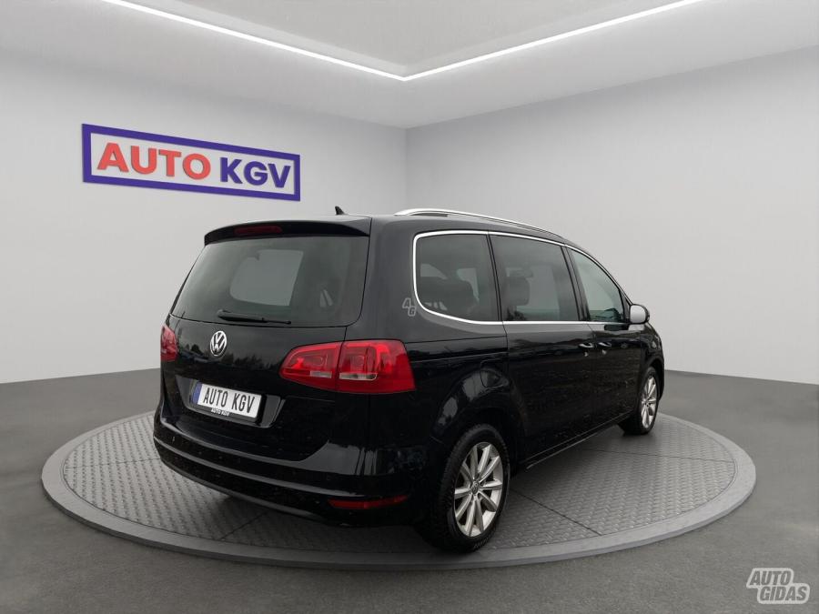 Melns Volkswagen Sharan 2012 Viļņa, ar dzinēja tilpumu 2.00 L un nobraukumu 274 tūkst. km par 8999 €, foto 4 vietnē AUTOMOTO.COM.LV