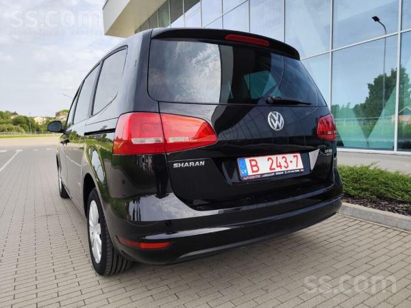 Black Volkswagen Sharan 2012 in Rezekne, with an engine capacity of 2.00 L and mileage of 340 thousand km for 7500 €, photo 7 on AUTOMOTO.COM.LV