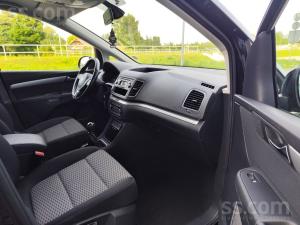 Melns Volkswagen Sharan 2012 Rēzekne, ar dzinēja tilpumu 2.00 L un nobraukumu 340 tūkst. km par 7500 €, foto 17 vietnē AUTOMOTO.COM.LV