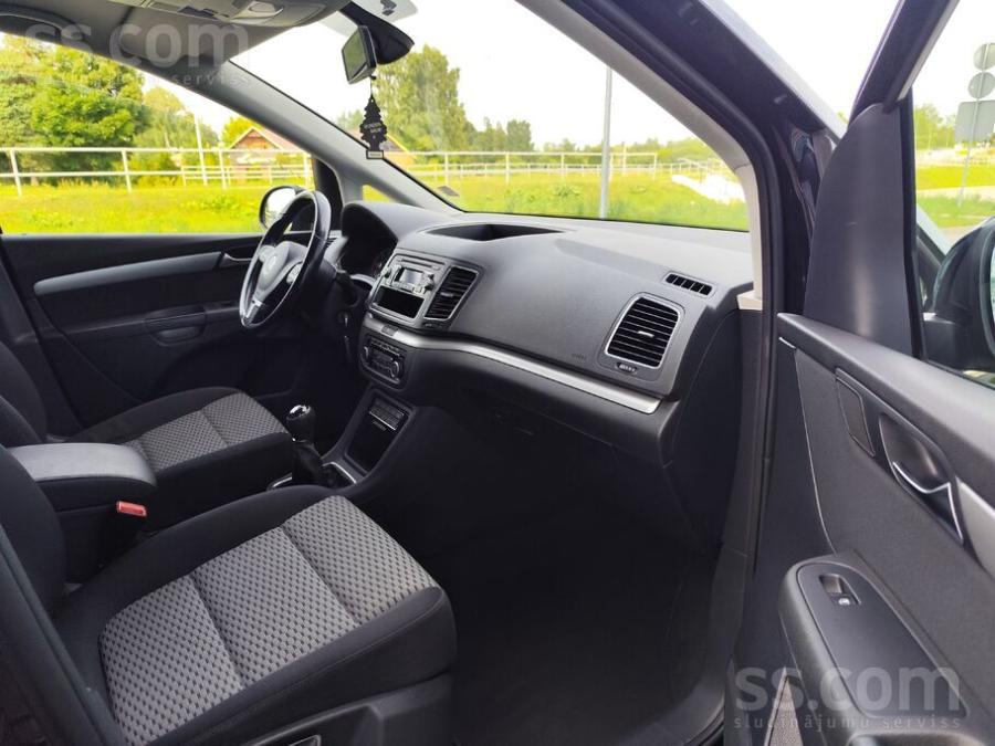 Melns Volkswagen Sharan 2012 Rēzekne, ar dzinēja tilpumu 2.00 L un nobraukumu 340 tūkst. km par 7500 €, foto 17 vietnē AUTOMOTO.COM.LV