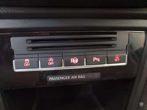Black Volkswagen Sharan 2012 in Utena, with an engine capacity of 1.97 L and mileage of 247 thousand km for 11750 €, photo 6 on AUTOMOTO.COM.LV