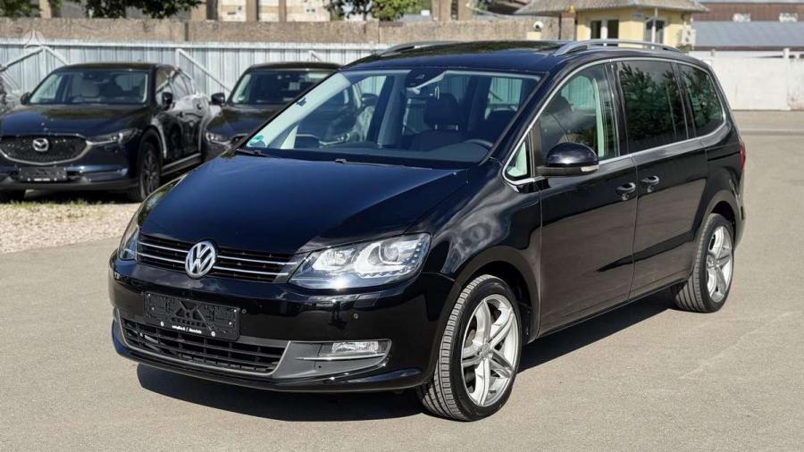 Black Volkswagen Sharan 2012 in Telschi, with an engine capacity of 1.97 L and mileage of 268 thousand km for 8900 €, photo 4 on AUTOMOTO.COM.LV