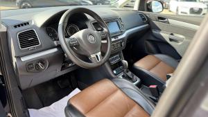Black Volkswagen Sharan 2012 in Telschi, with an engine capacity of 1.97 L and mileage of 268 thousand km for 8900 €, photo 13 on AUTOMOTO.COM.LV