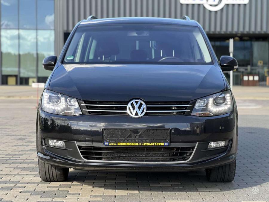 Black Volkswagen Sharan 2012 in Siauliai, with an engine capacity of 1.97 L and mileage of 229 thousand km for 8200 €, photo 4 on AUTOMOTO.COM.LV