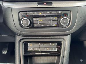 Black Volkswagen Sharan 2012 in Siauliai, with an engine capacity of 1.97 L and mileage of 229 thousand km for 8200 €, photo 18 on AUTOMOTO.COM.LV
