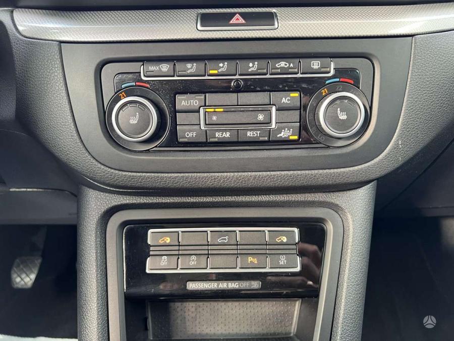 Black Volkswagen Sharan 2012 in Siauliai, with an engine capacity of 1.97 L and mileage of 229 thousand km for 8200 €, photo 18 on AUTOMOTO.COM.LV