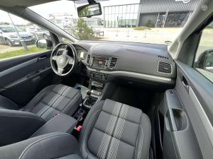 Black Volkswagen Sharan 2012 in Siauliai, with an engine capacity of 1.97 L and mileage of 229 thousand km for 8200 €, photo 20 on AUTOMOTO.COM.LV